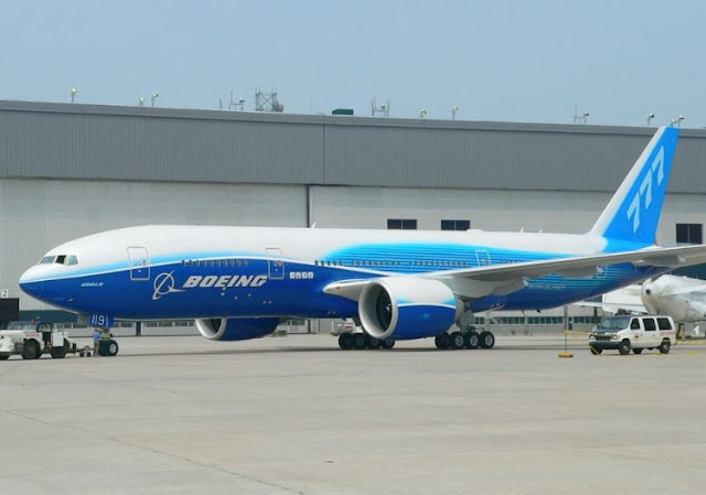 Boeing 777-200LR Specs, Interior, Cockpit and Price - Airplane Update