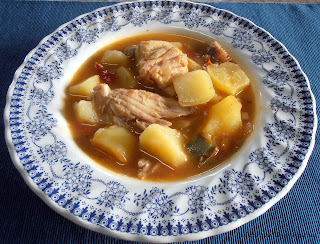 TIBERIS : ~ Panadera de ratjada ~ Guiso de patatas con raya