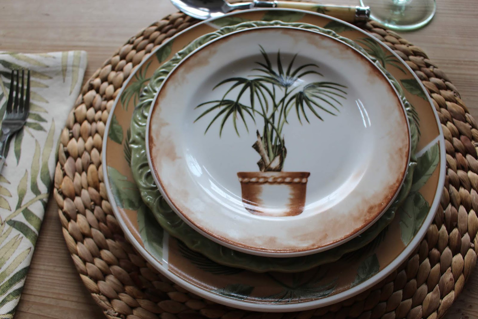 Designs by Pinky: Palm Trees at the Table!