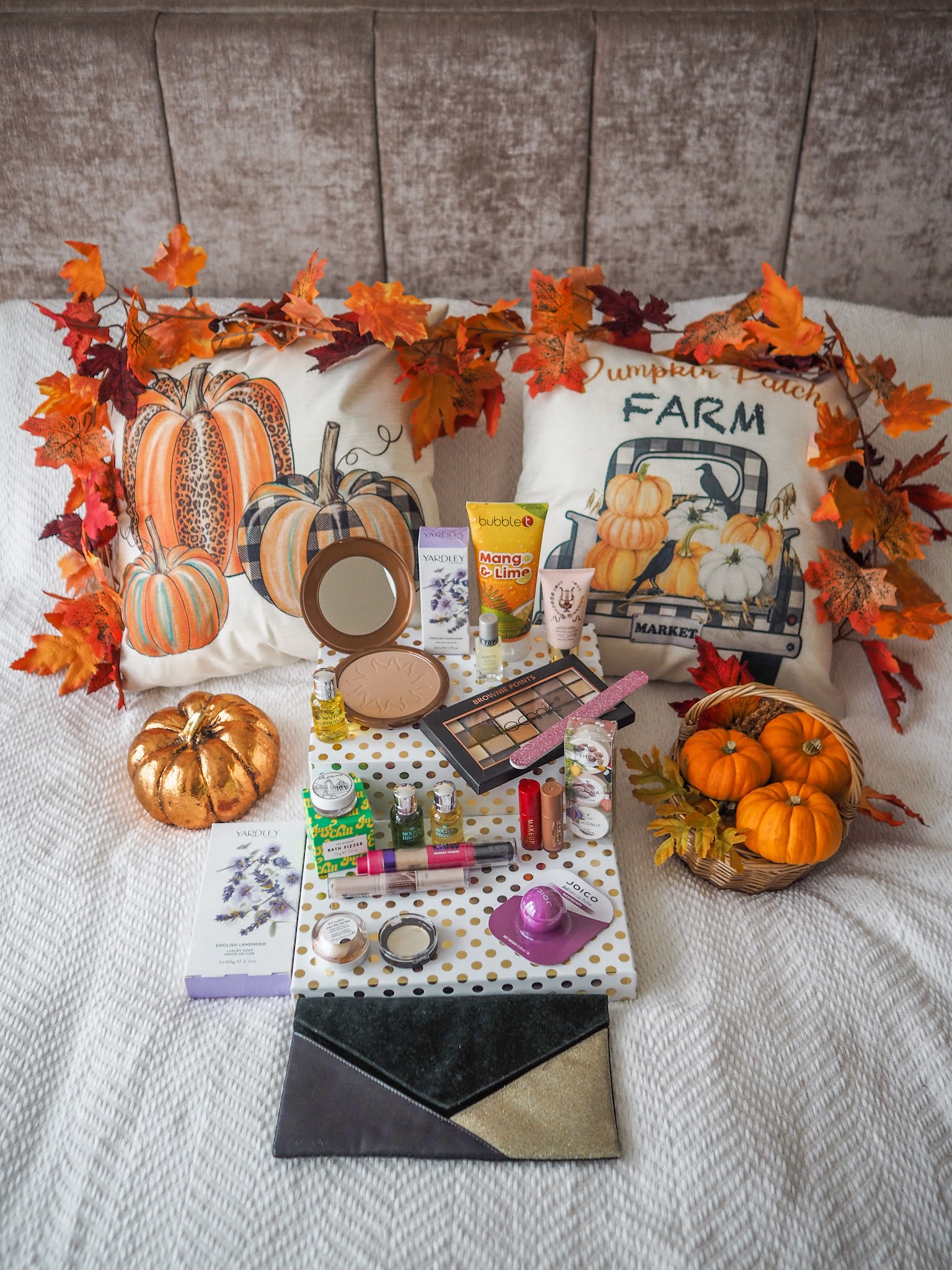 My Autumn Gift To You: Giveaway | Katie Kirk Loves