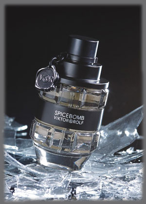 MIKE KAGEE FASHION BLOG : SPICEBOMB VIKTOR&ROLF FRAGRANCE FOR MEN ...