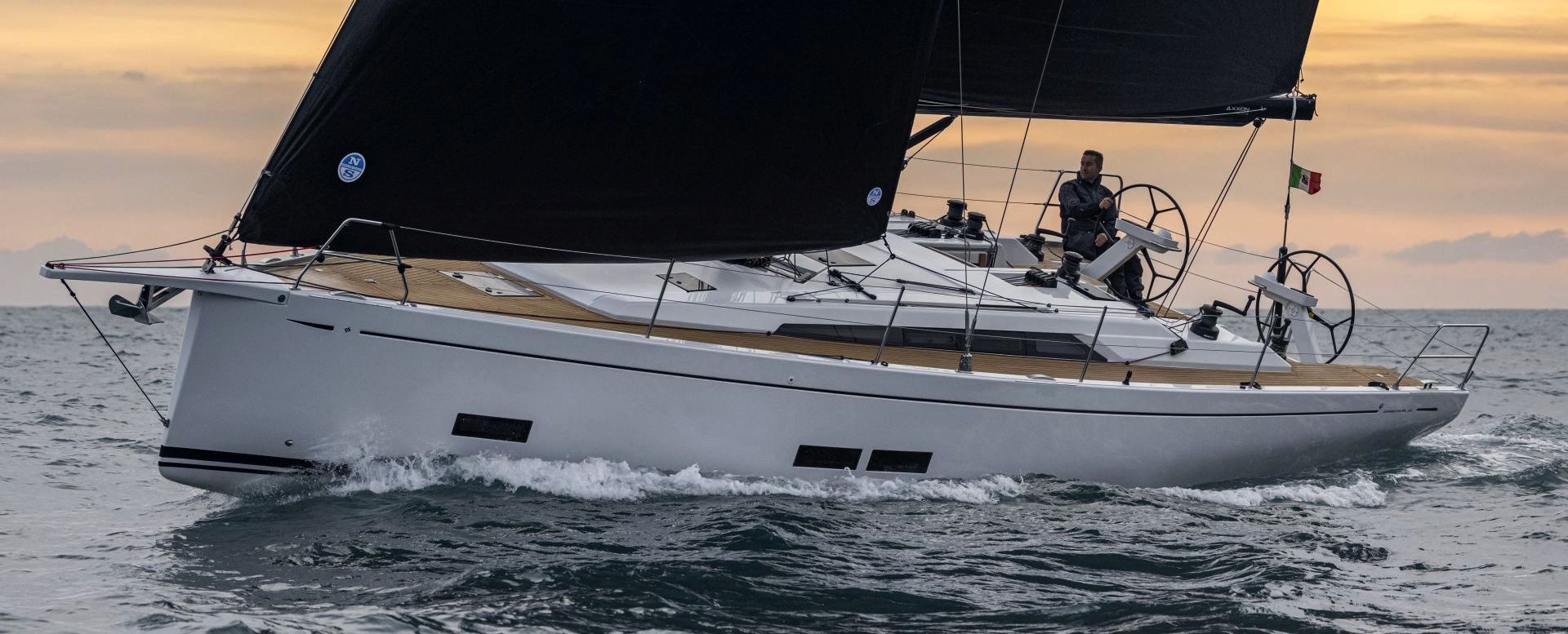 Interesting Sailboats: GRAND SOLEIL 44 VERSUS POGO 44 AND SOLARIS 44.