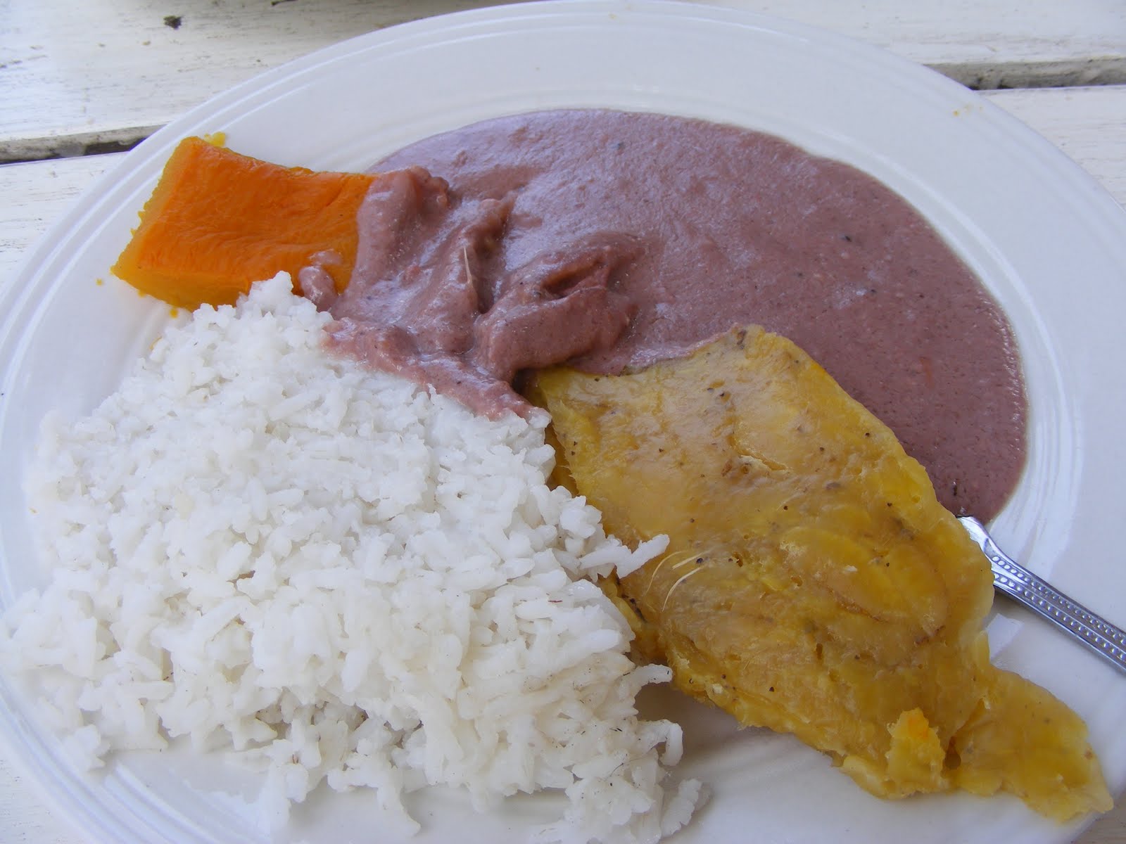 The Empty Chair is FILLED: Food, Glorious Food!