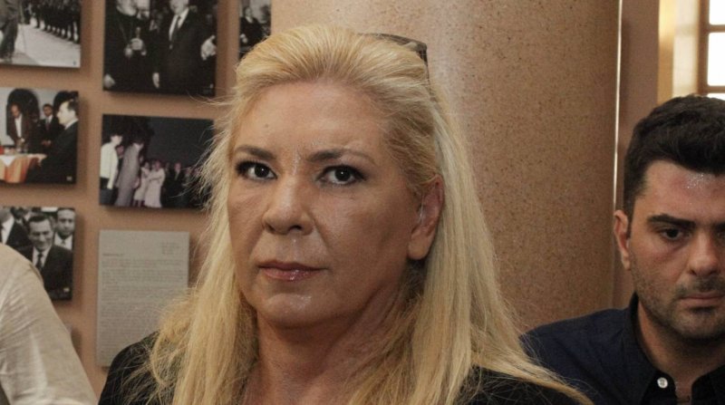 ΔΗΜΗΤΡΑ ΛΙΑΝΗ: ΤΟ ΠΑΡΑΠΟΝΟ του ΑΝΔΡΕΑ ΗΤΑΝ ΟΤΙ ΤΑ ΠΑΙΔΙΑ του , δεν ...