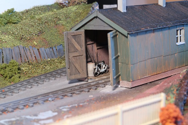 Wood End and Beyond: 009 engine shed