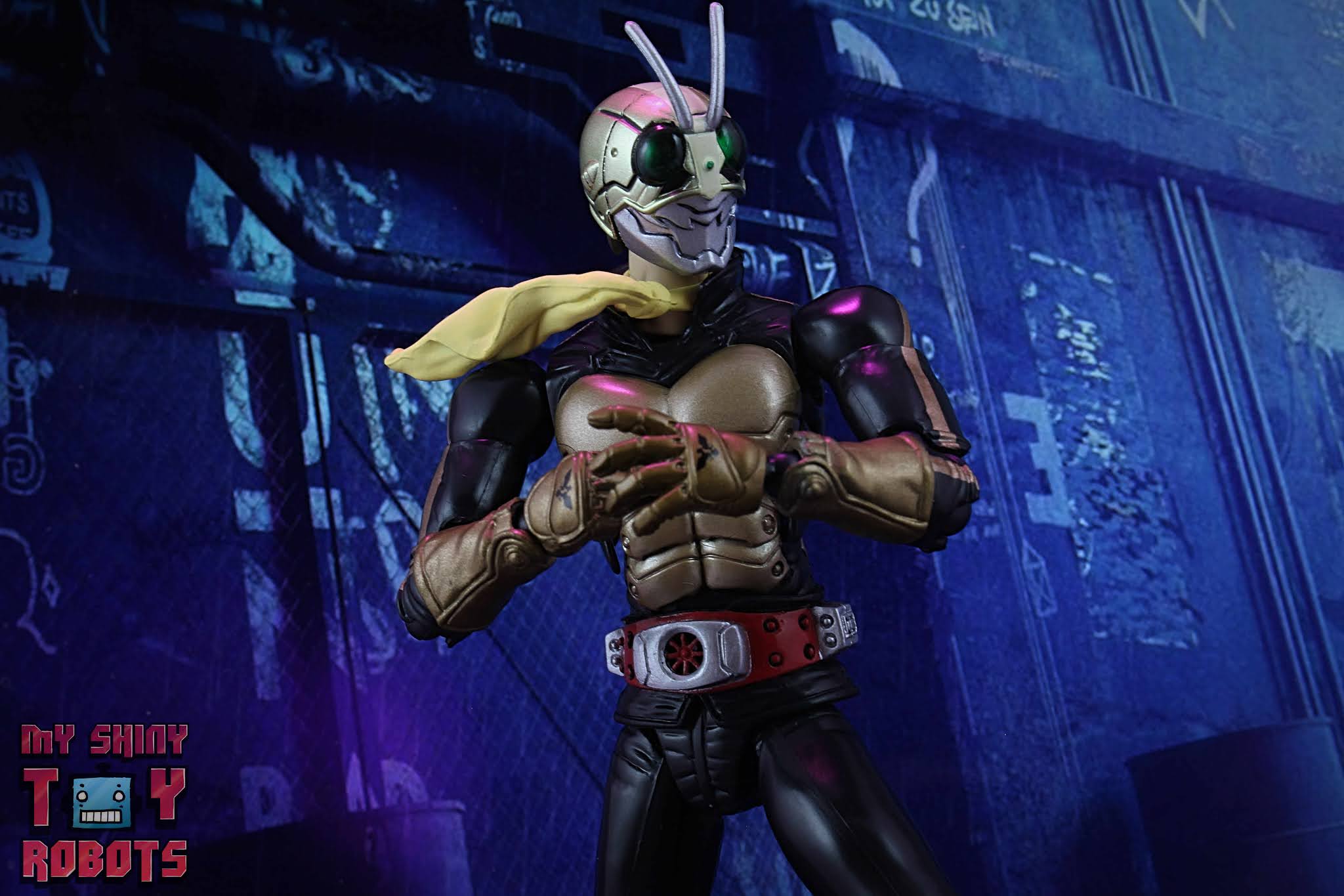 My Shiny Toy Robots: Toybox REVIEW: S.H. Figuarts Shocker Rider (THE NEXT)