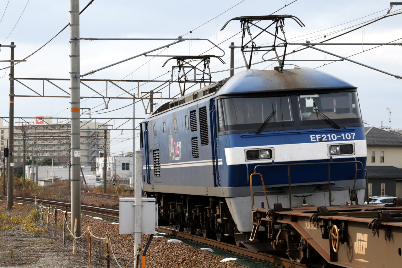 線路際の小さな幸せ: 5085レ EF210-107 キャラ桃化した107号機 UM27A、SUPER UR