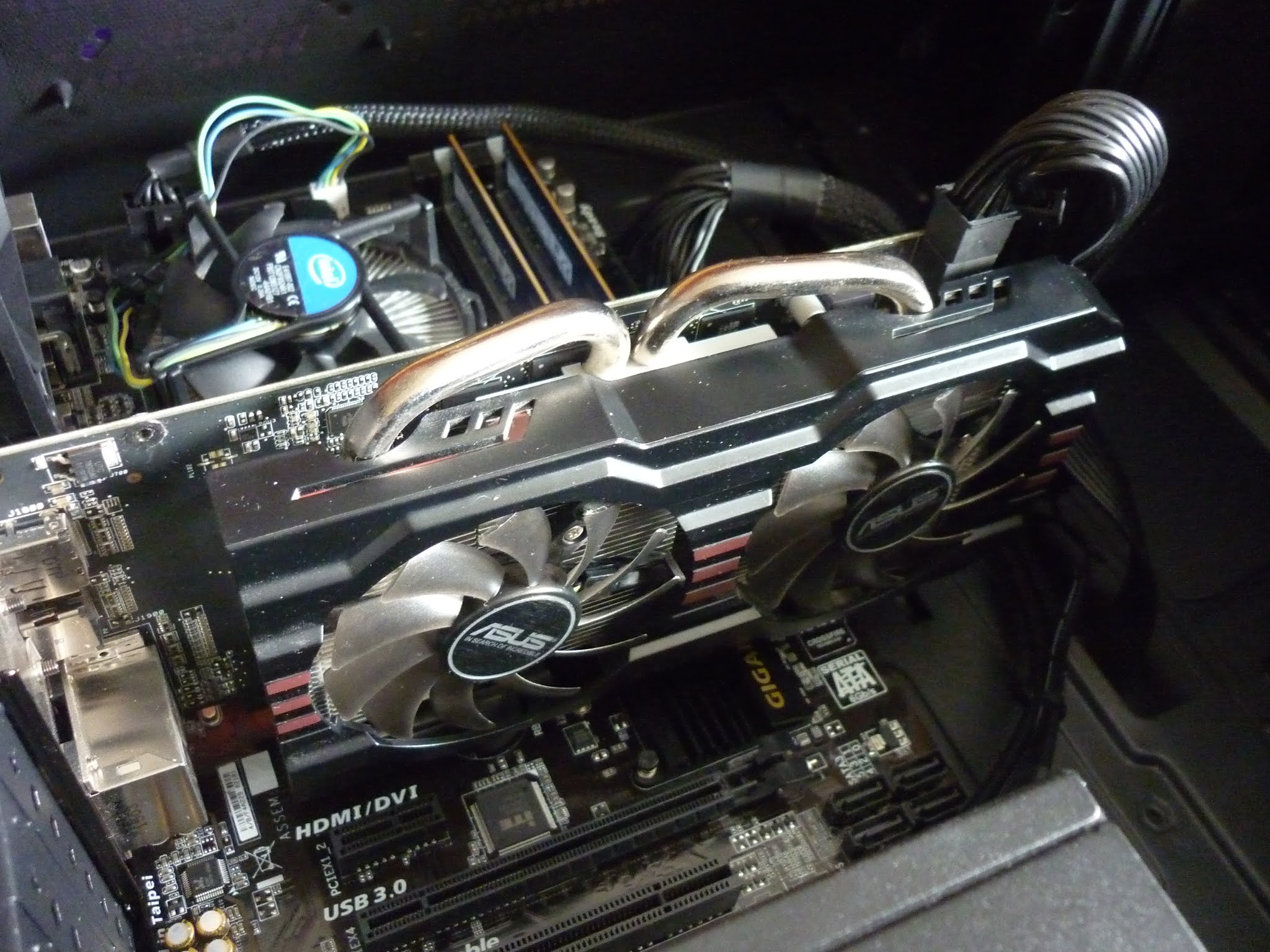 TheOldTechGeezer: ASUS R9-370 2GB Graphics Card