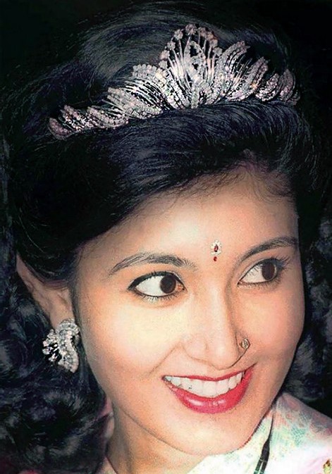 Tiara Mania: Queen Komal of Nepal's Diamond Tiara