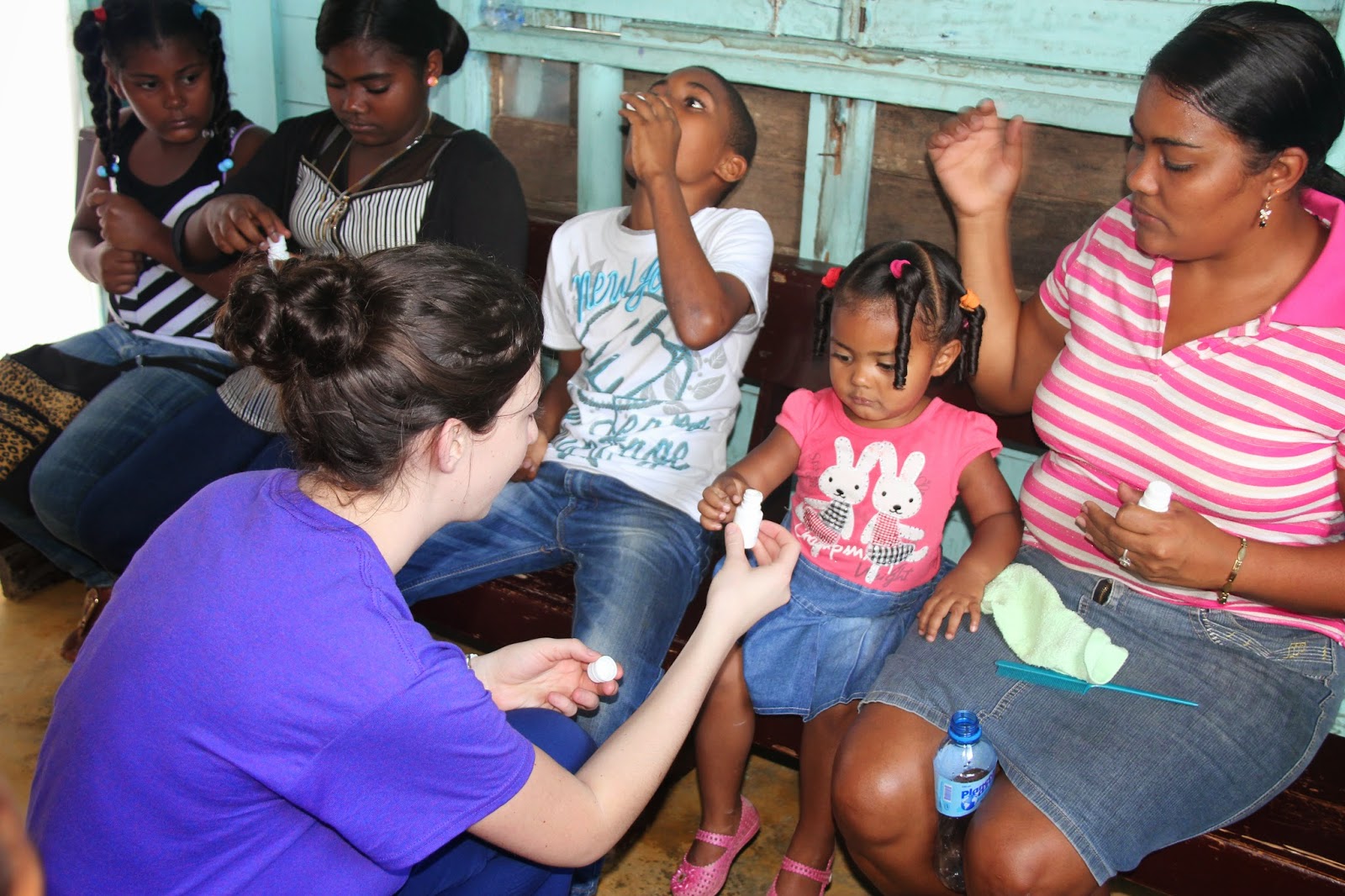 Nurses on a Mission Dominican Republic Medical Mission Trip 2015: Bienvenidos community ...