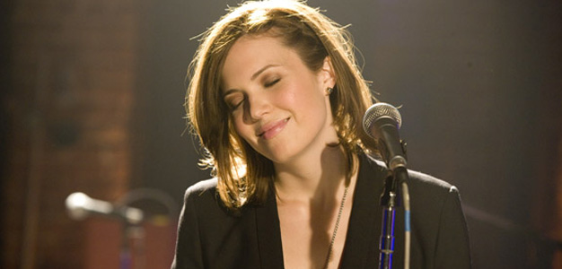 Mandy Moore Live Performance at Walmart Soundcheck for her Album Amanda ...