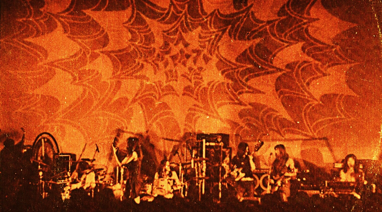 Magic Carpet BurnOut: Humpdaze with Hawkwind - Warrior On The Edge Of ...