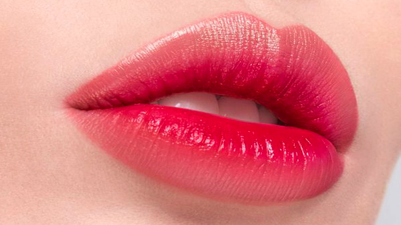 How to Maintain Soft Lips Naturally