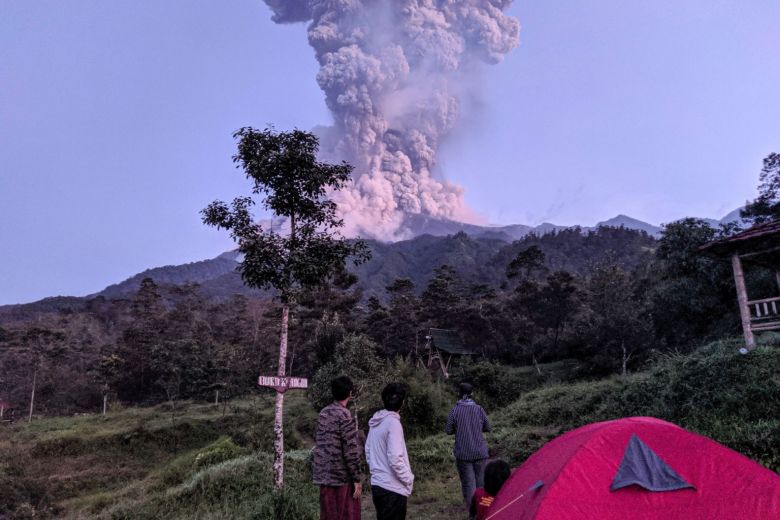 Sciency Thoughts: Largest eruption on Mount Merapi so far this year.