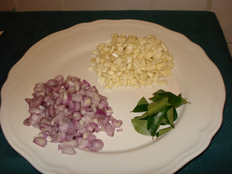 Paakam: ULLI CHORU (GARLIC RICE)