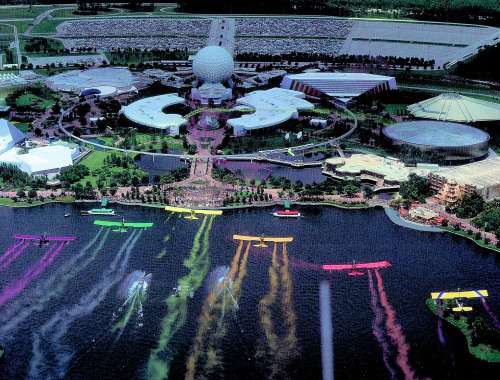 Disney Avenue: Epcot's Skyleidoscope Lagoon Show