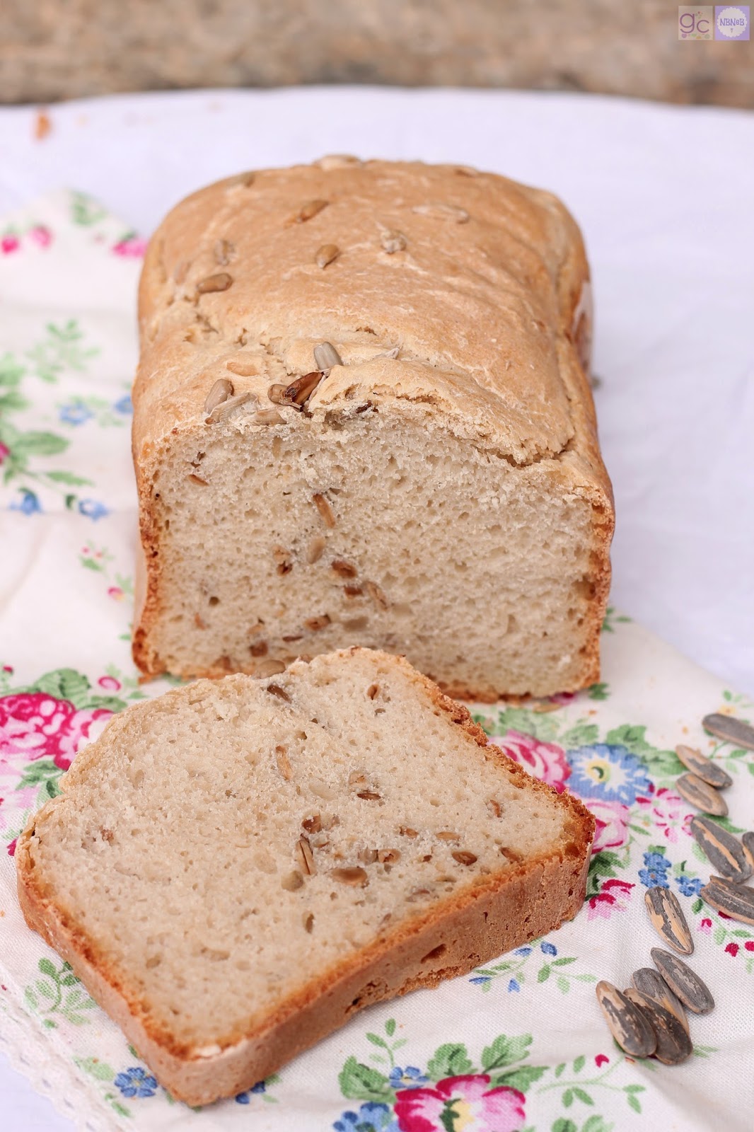 gallecookies: Pan con pipas y levadura de cervza (en panificadora)