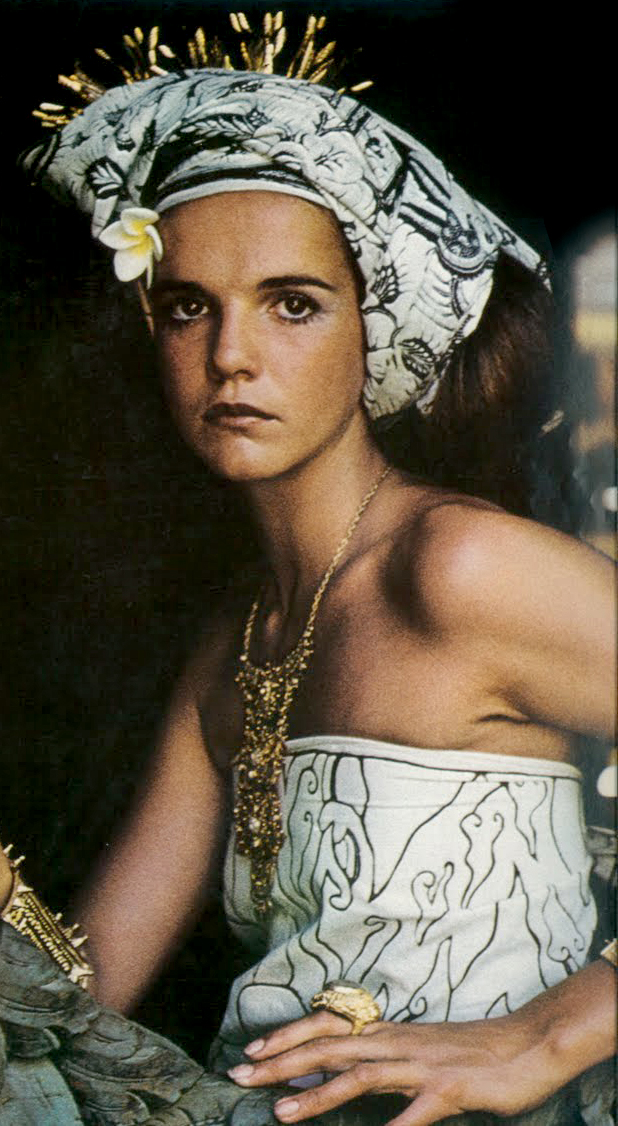 Renata Spadaro: Susy Dyson - Peruvian Top Model