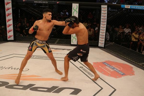 PORTAL RSantos: Lutador de MMA santa-cruzense Carlão Silva vence o ...