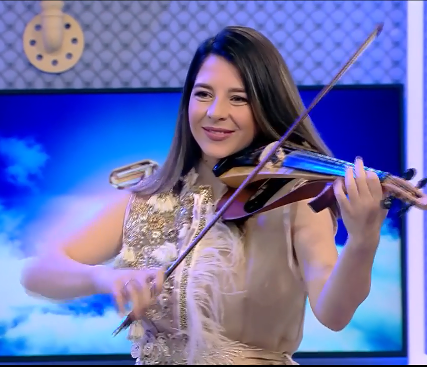Alexandra Violin Fans: Alexandra Violin la Neatza cu razvan si Dani ...
