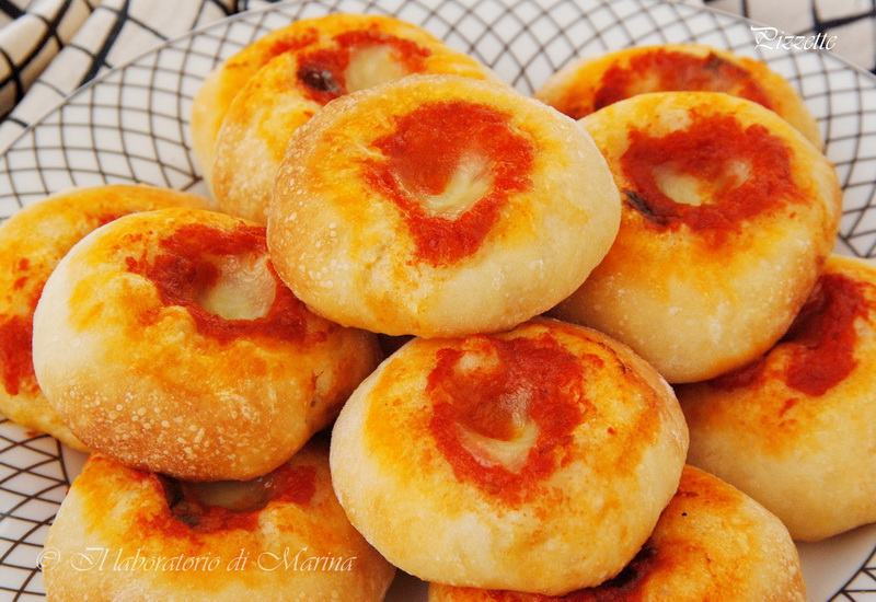IL LABORATORIO DI MARINA: ΑΦΡΑΤΑ ΠΙΤΣΑΚΙΑ // PIZZETTE SOFFICI