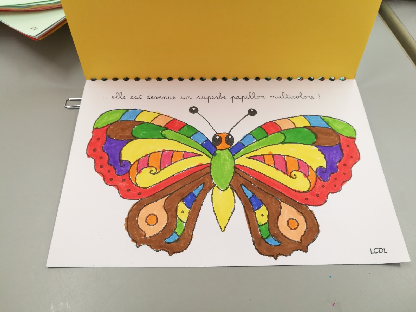 La maternelle de Laurène: Livre à compter " La chenille qui fait des trous"