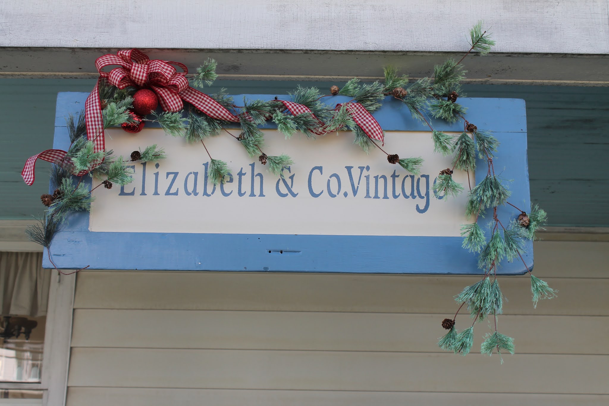 Elizabeth & Co.