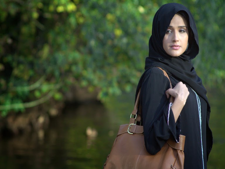 Latest Garam Gossips - No. 1 Bollywood Information Website: Pakistani ...