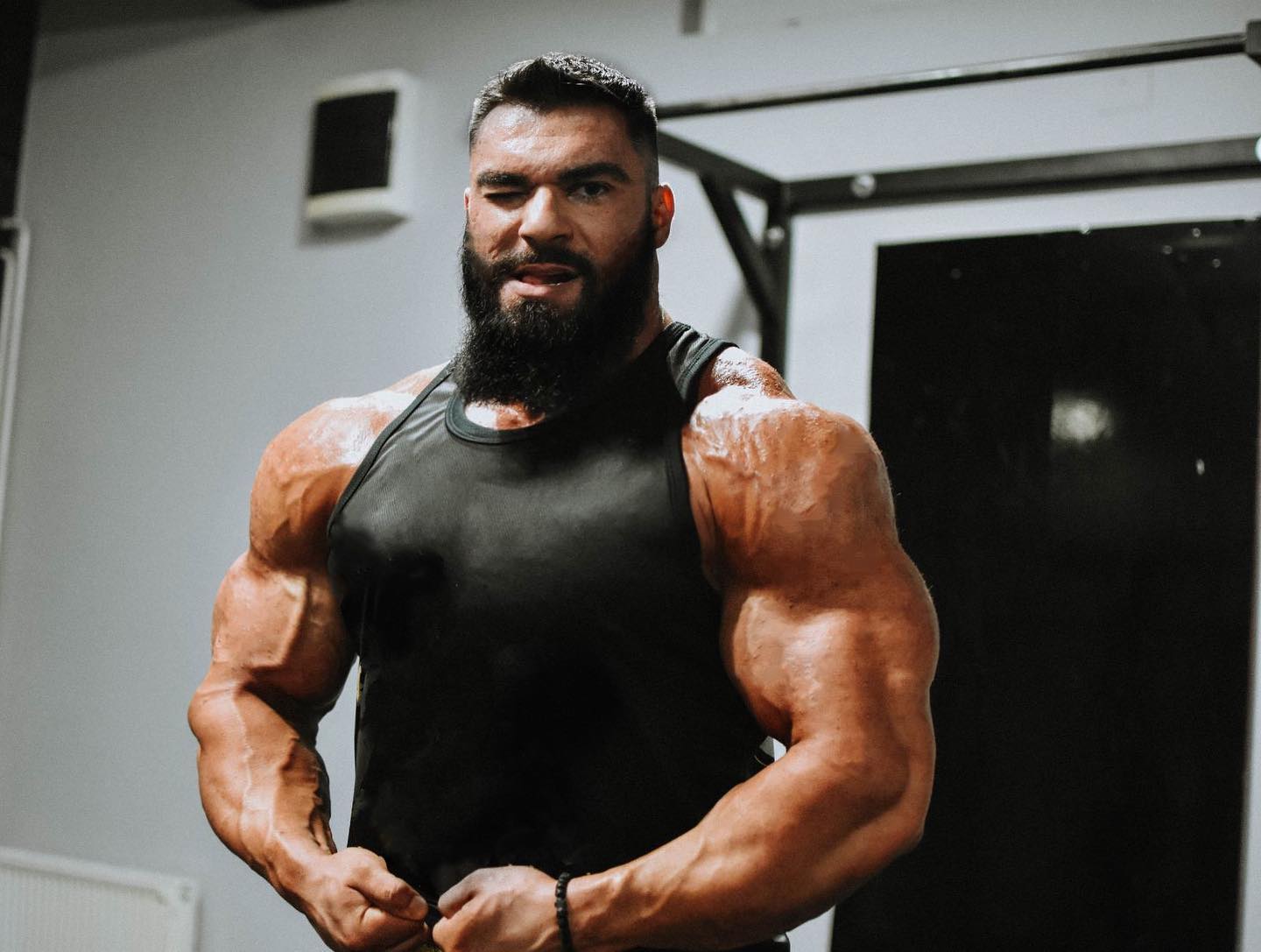 Muscle Lover: Serbian powerlifter and bodybuilder Sasa Lampas