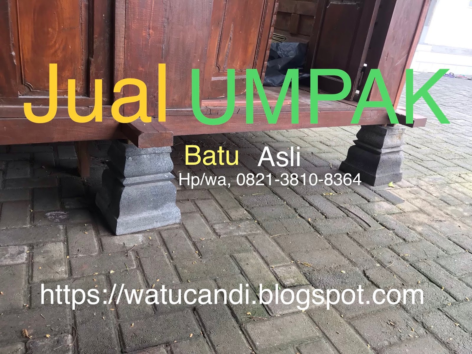 Pengrajin Umpak Batu Alas bangunan Kayu
