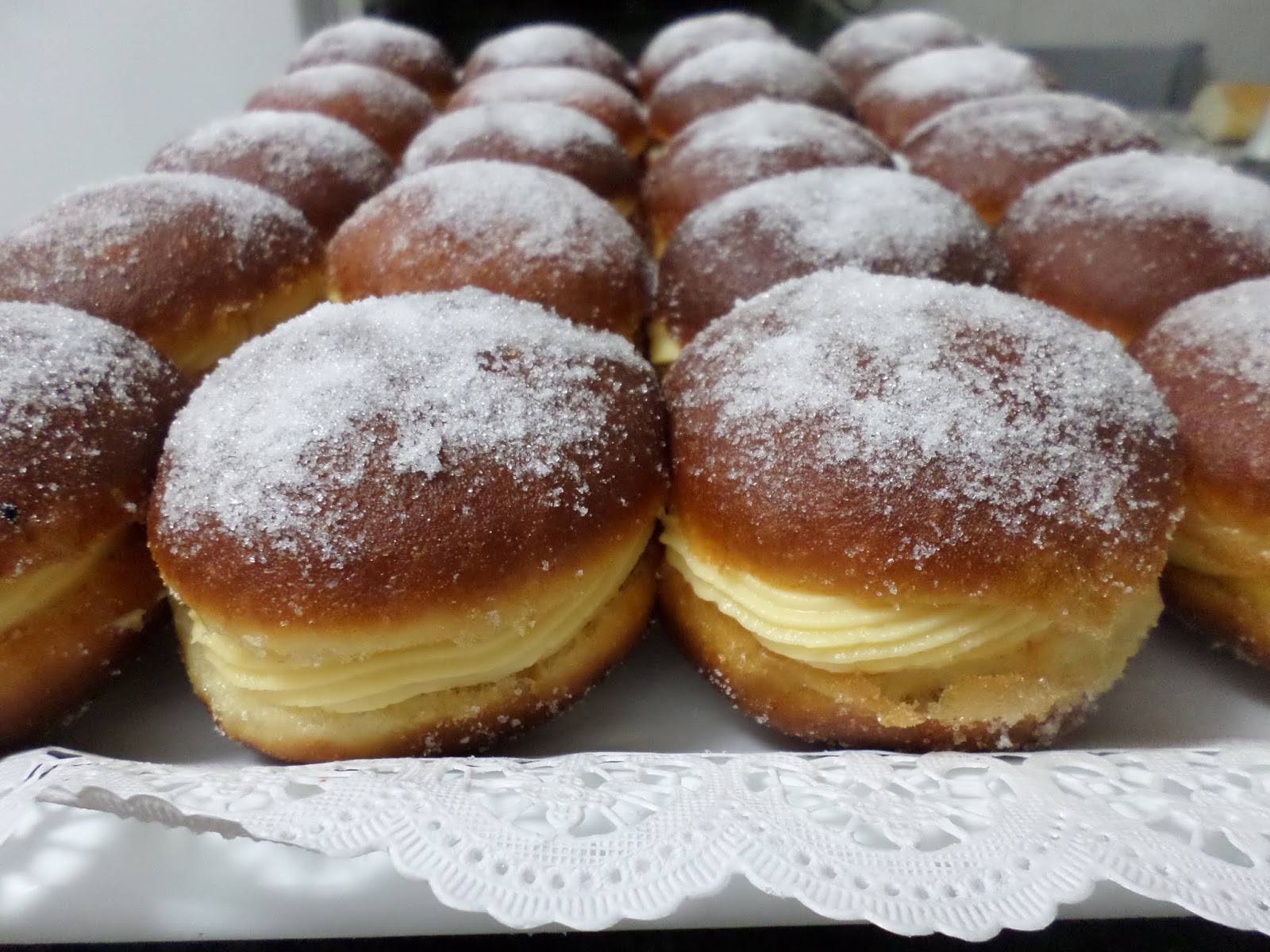 Mi pastelería: Bombas rellenas de crema pastelera