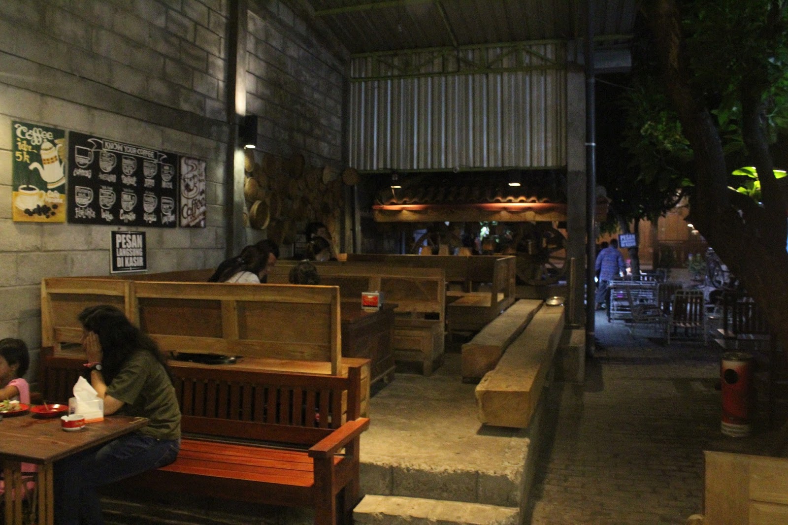 Cafe Merdeka Tempat Asik Nongkrong di Nganjuk - Wisata dan Kuliner Nganjuk