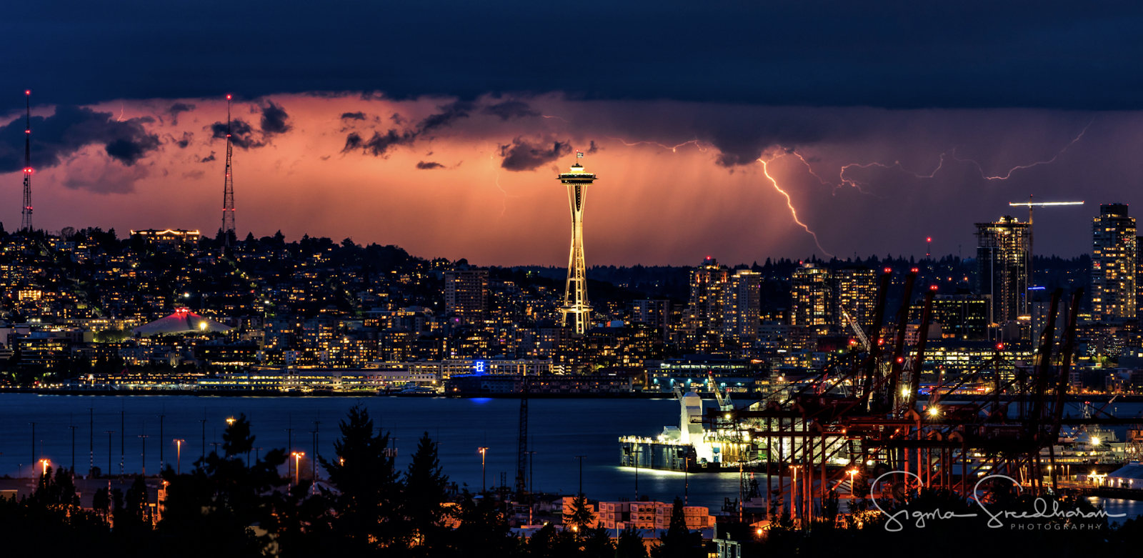 Cliff Mass Weather Blog: Lightning in the Cascade Foothills and Snow in ...