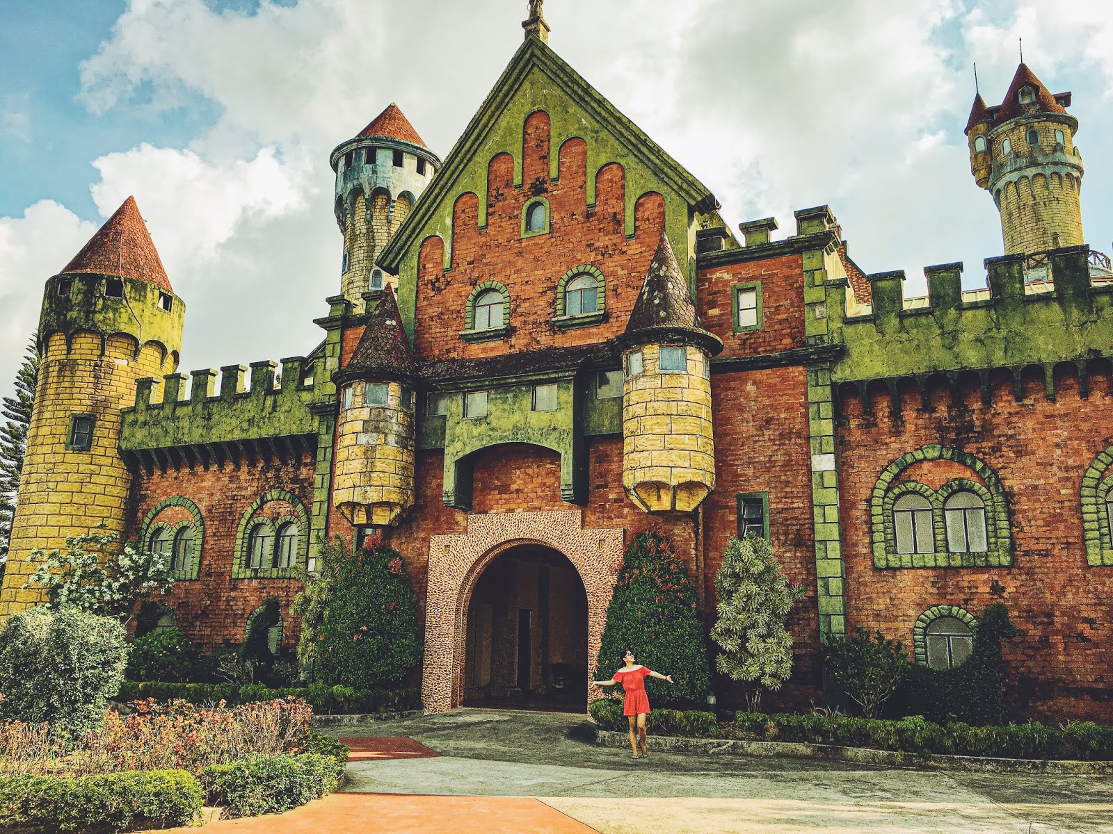 FANTASY WORLD, Batangas