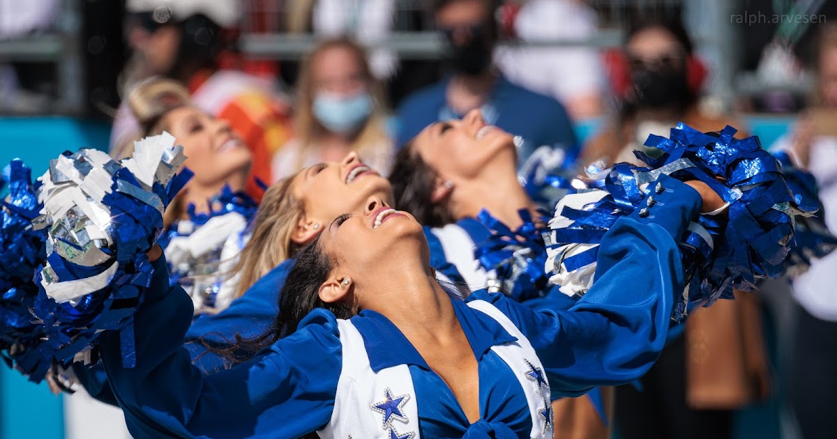 Dallas Cowboys Cheerleaders performing at the 2021 Formula 1 United ...