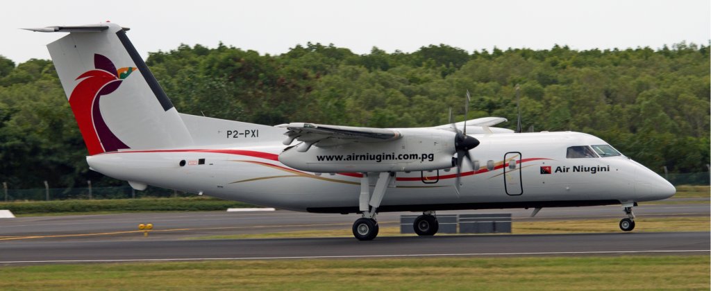 Far North Queensland Skies: Air Niugini Dash 8 P2-PXI touches down in ...