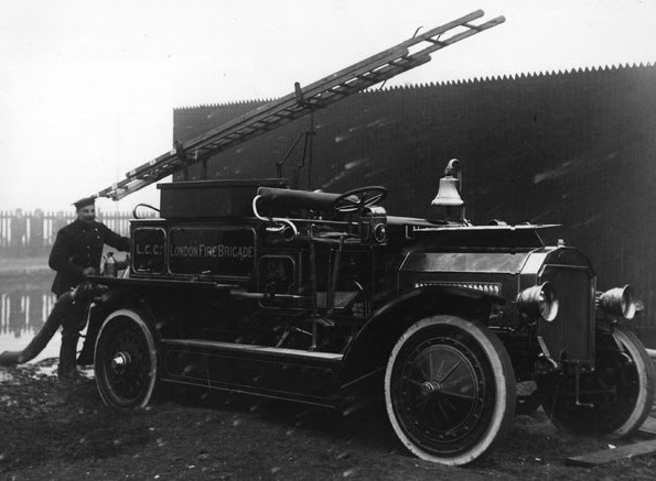 Just A Car Guy: A Dennis fire engine belonging to the London Fire ...