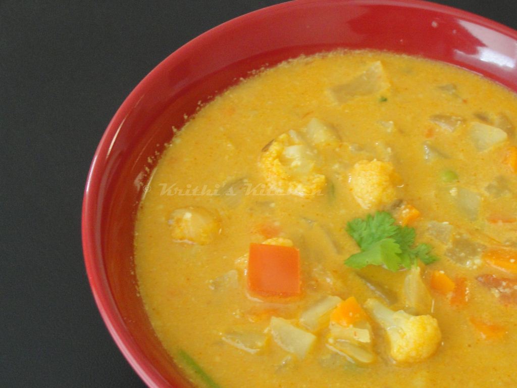 Krithi's Kitchen: Vegetable Kurma / Chapathi Kuruma / Korma for Pulao ...