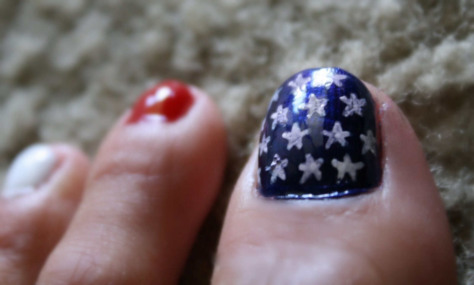 Tails to Tell: Independence Day Nail Art