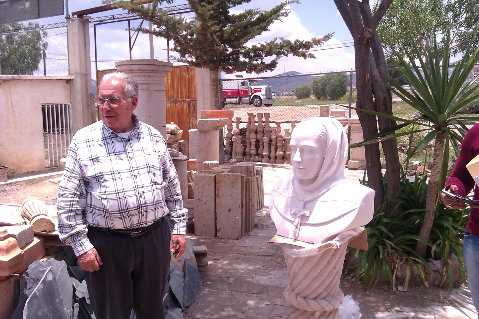 Historia de la Diócesis de Zacatecas. : Plazuela y monumento a Fr ...