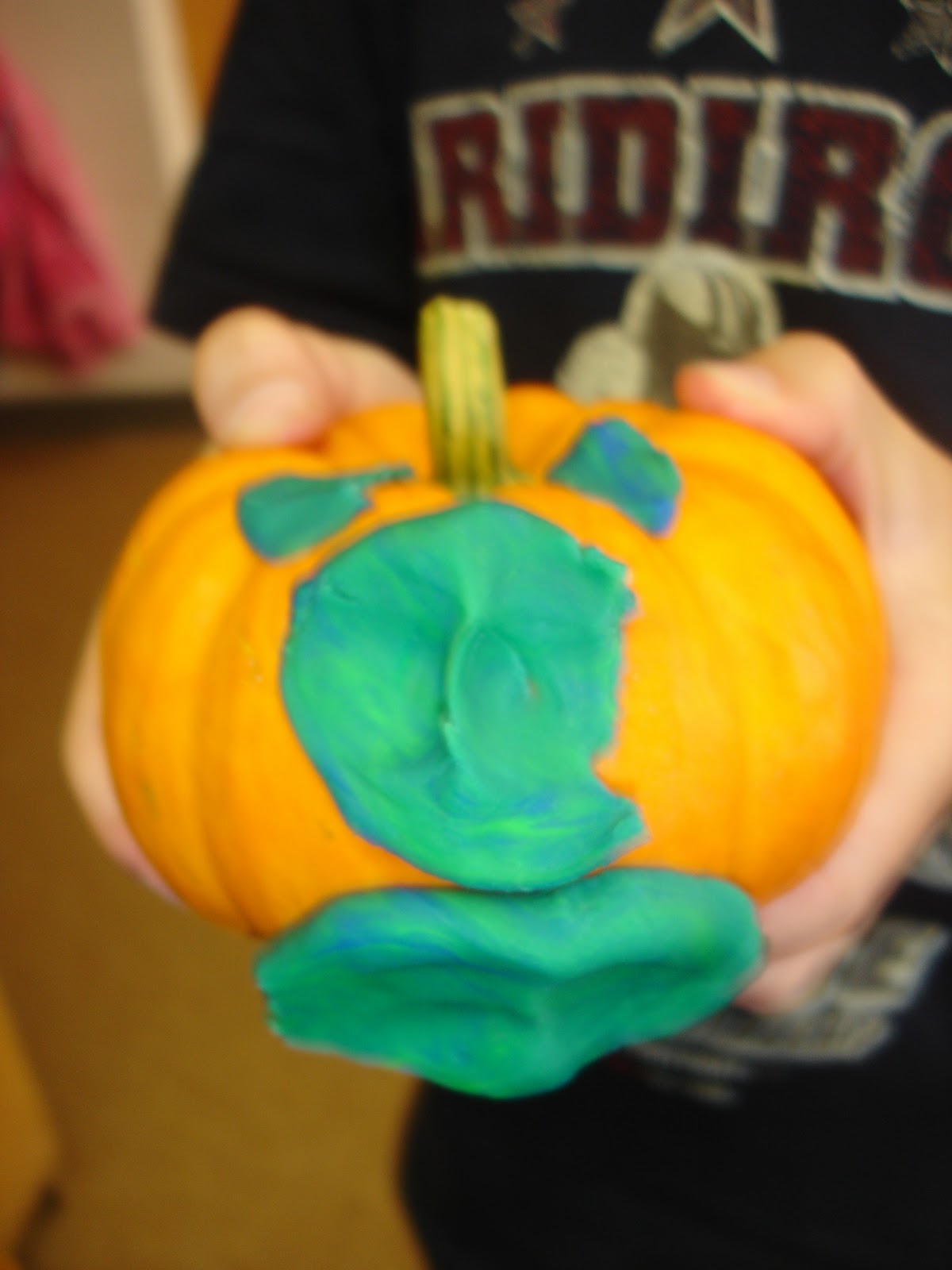 The Very Hungry Preschoolers: Pumpkin Playdough Decorating