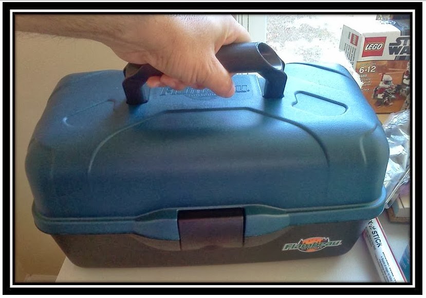 Lou Rollins Miniatures: Portable Paint!