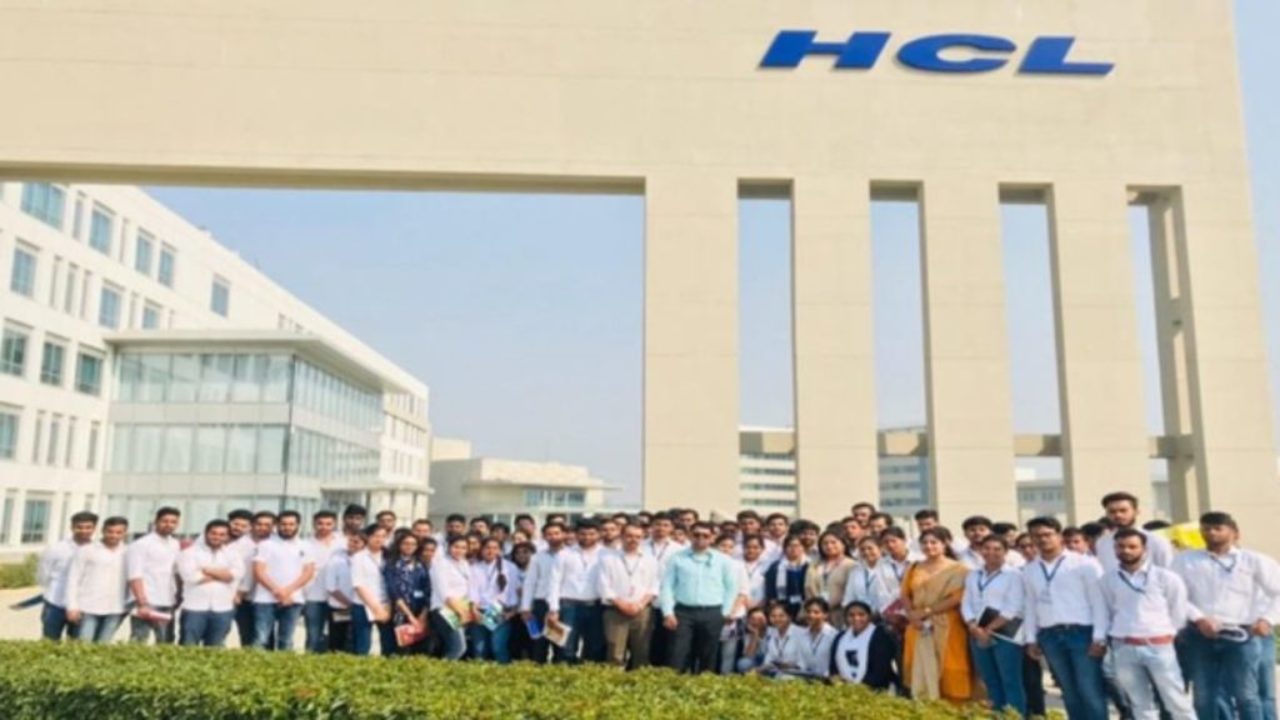 HCL Tech to hire 20,000 people in next 4-6 months: CEO Vijayakumar ...