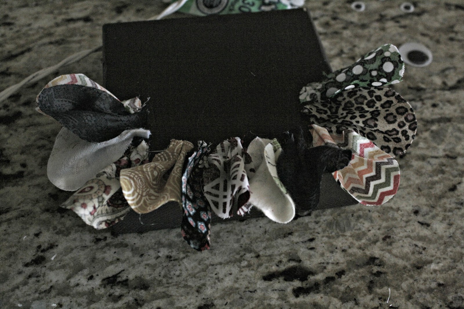 Tada's Kooky Kitchen: Thanksgiving Turkeys-- wooden block craft