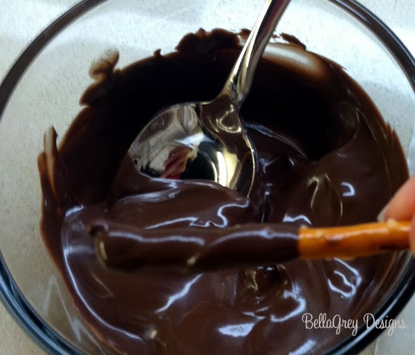 {DIY Tutorial} Valentine's Day Chocolate Dipped Goodness | BellaGrey ...