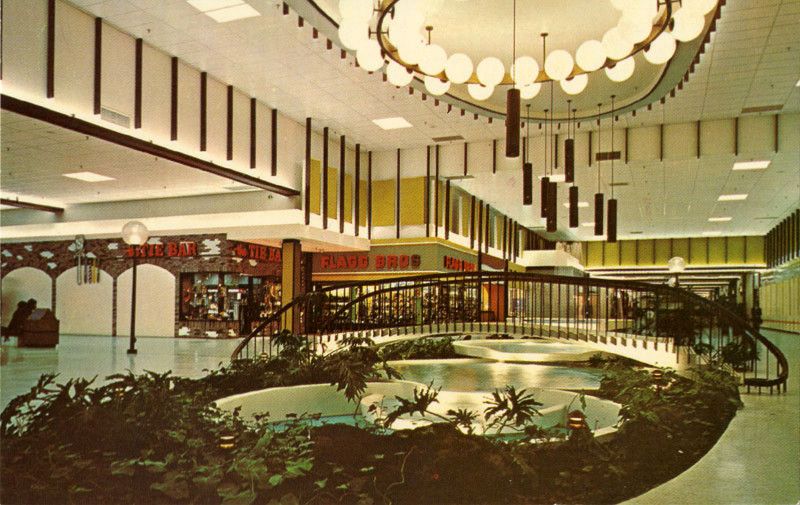 48 Amazing Pics Show American Shopping Malls in the 1950s and 1960s ...