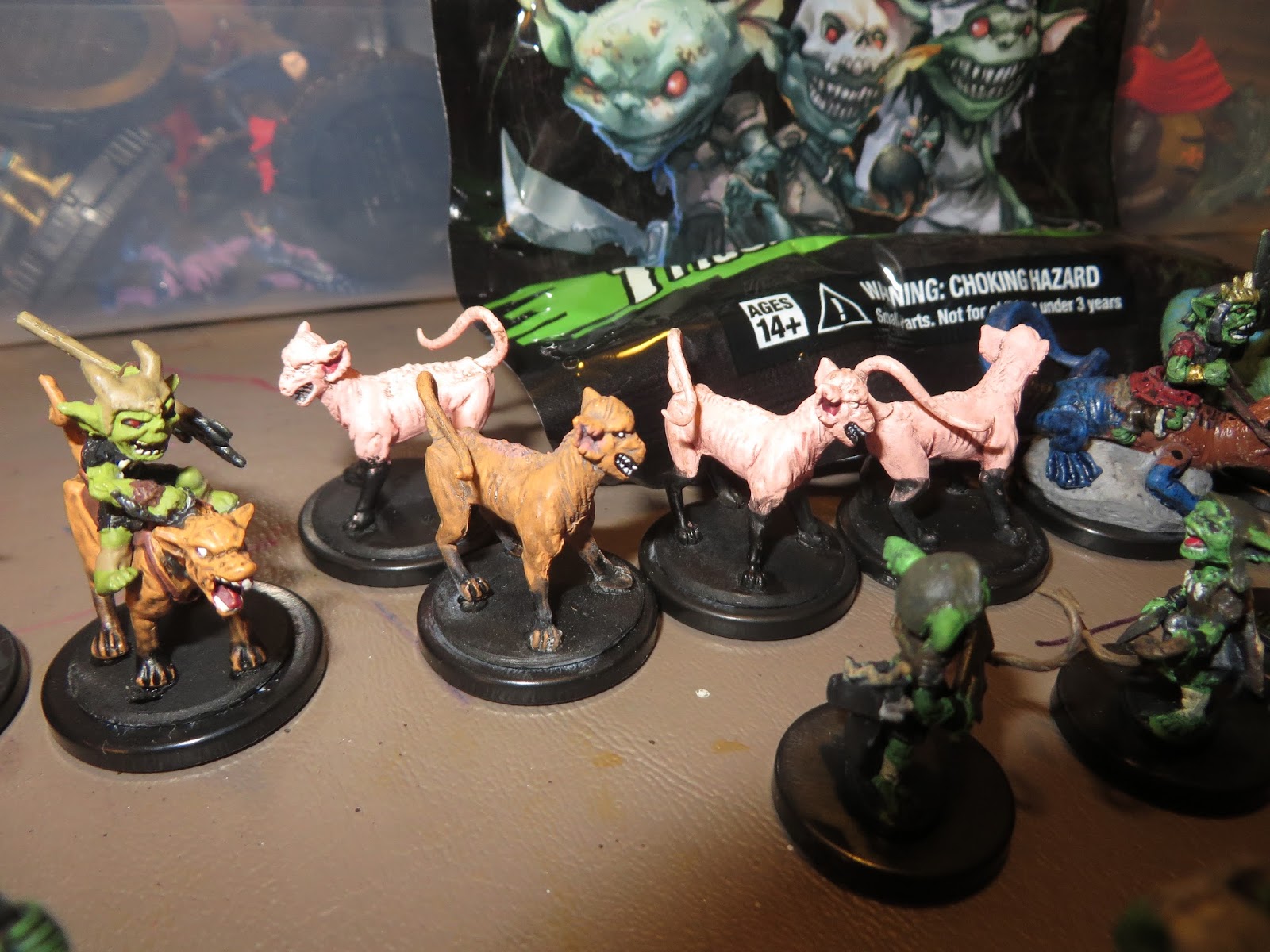 Real Minis: Pathfinder battles we be goblins in hand picture review