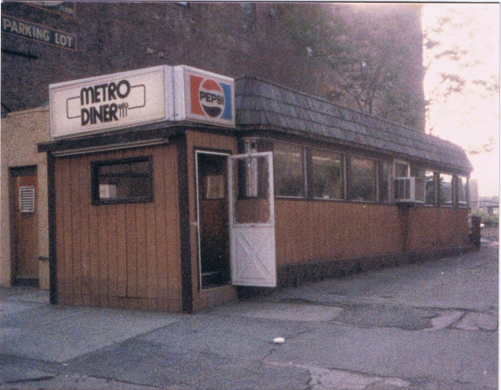 Aeolus 13 Umbra: The Last Days of the Metro Diner