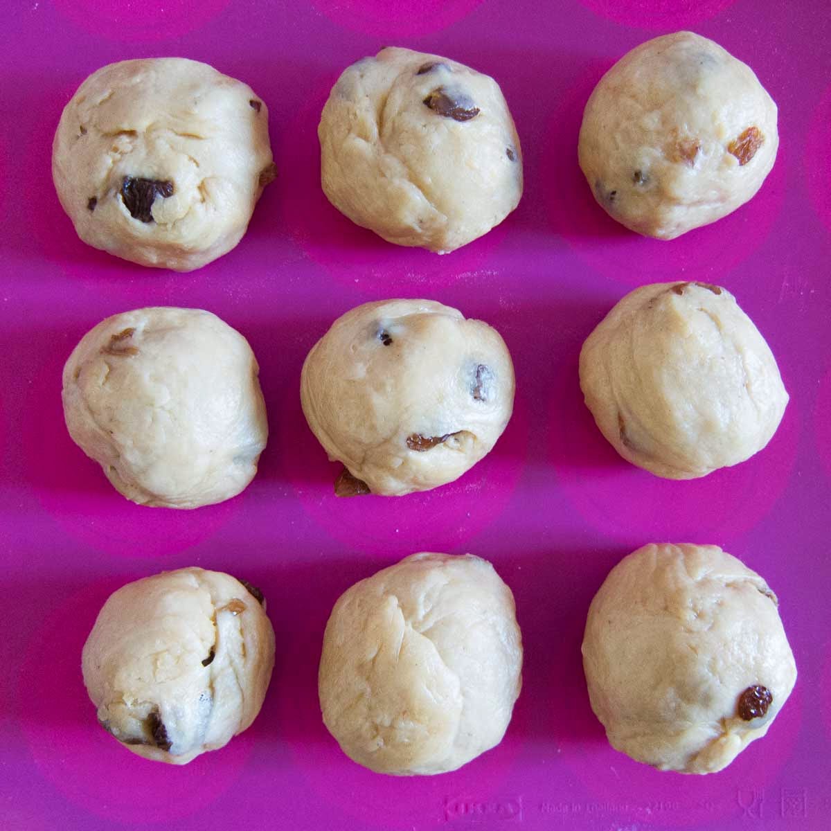 The Sunday Morning Bakery: Hot Cross Buns