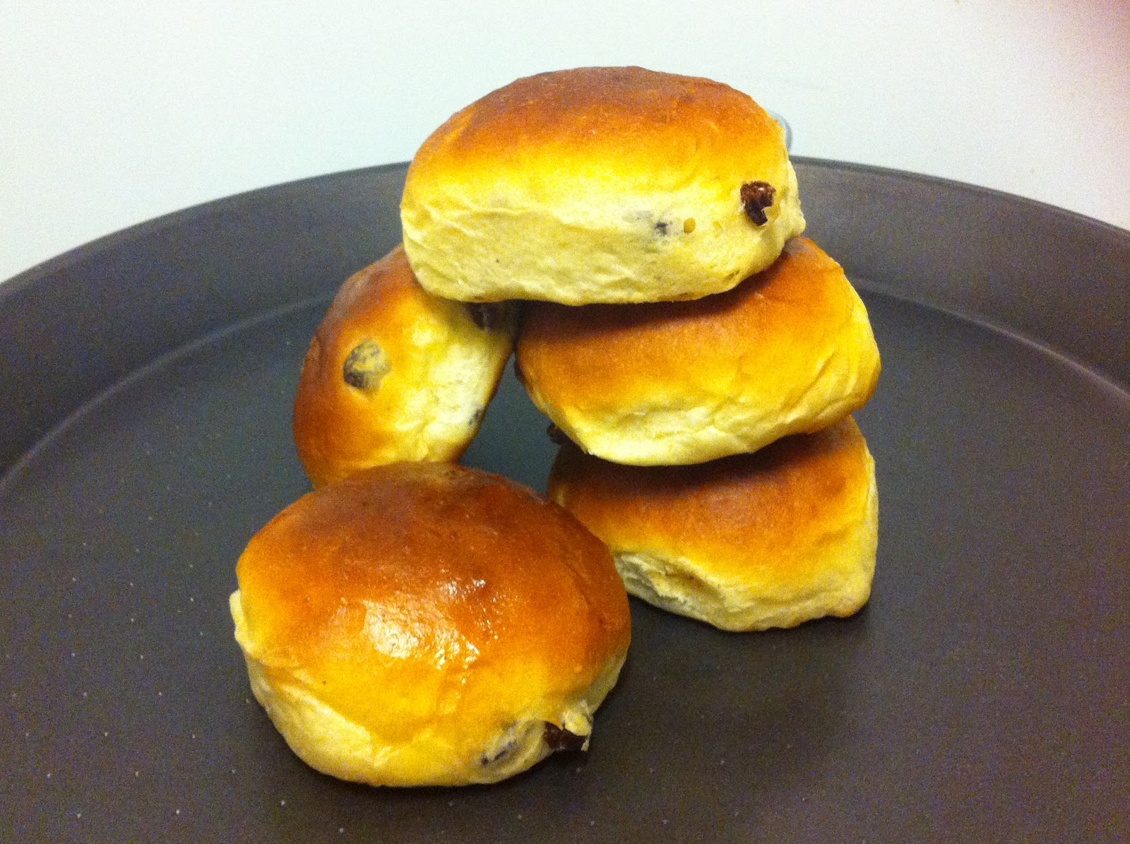 Home Engineering At Work: Raisin Buns and Scrolls